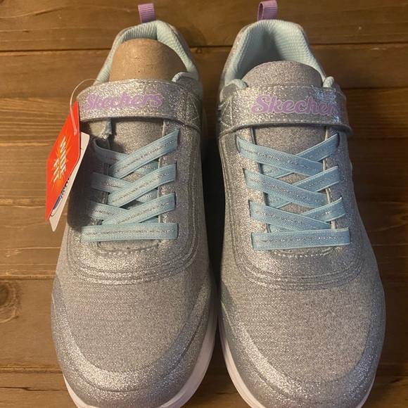 Skechers | Shoes | New W Box Skechers Unisexchild Sneaker Gray Size 2 ...